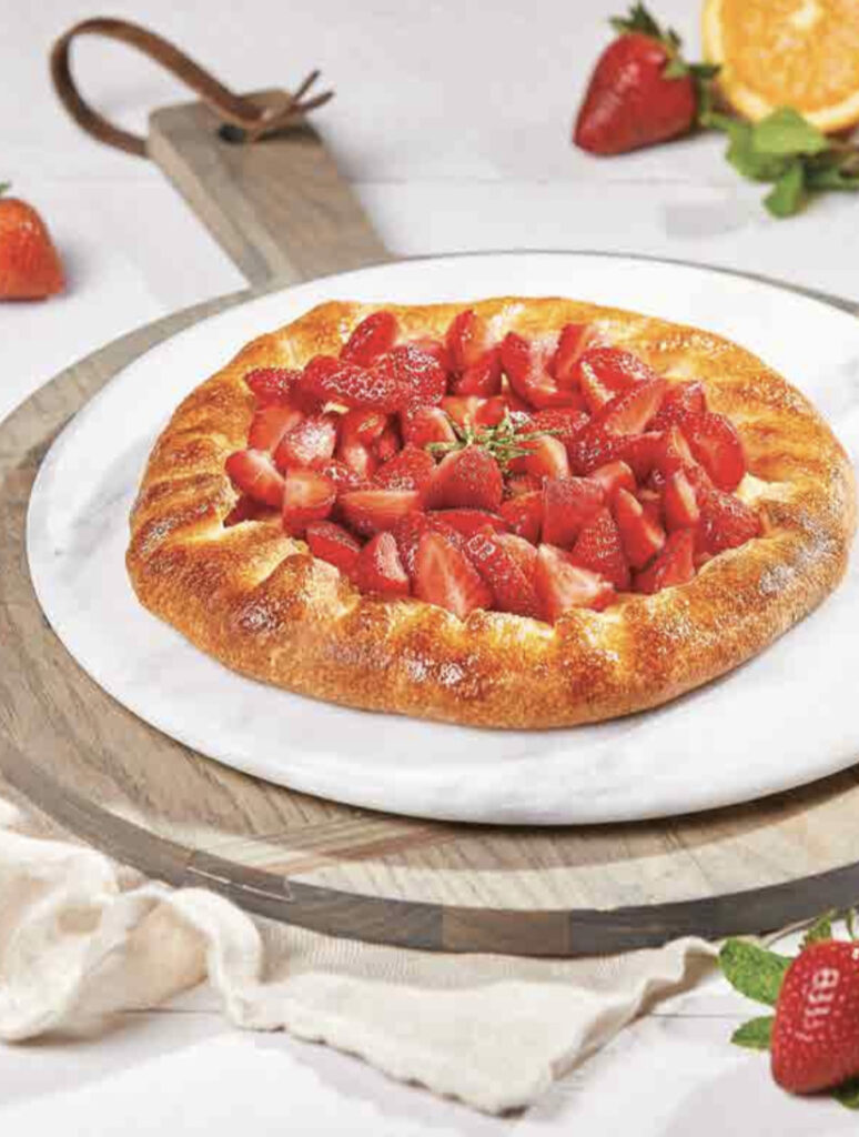 Citrus Cheesecake Pizza with Strawberries – Eric Theiss